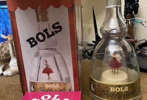 Коллекционная бутылка Bols ballerina Франция