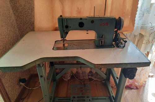 Промышленная швейная машинка Подольск 1022