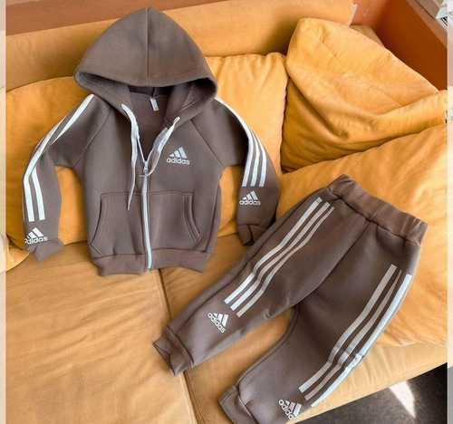 Спортивный костюм для девочки 104 adidas