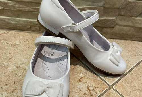 Туфли для девочки Kapika 30 размер белые