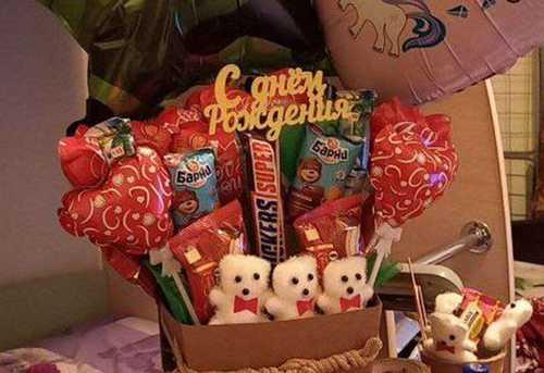 Подарочный набор конфет с игрушками