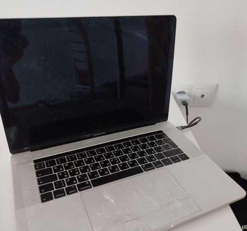 Apple macbook pro a1990 битый