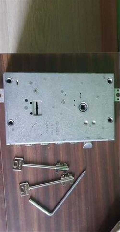 Дверной замок cisa