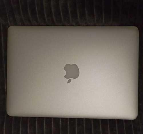 Apple MacBook Pro 13 (2015 год) Model A1502