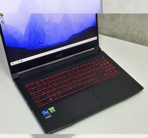 MSI 15.6" - i5-12450H, 16/512, RTX 3060, 240Hz