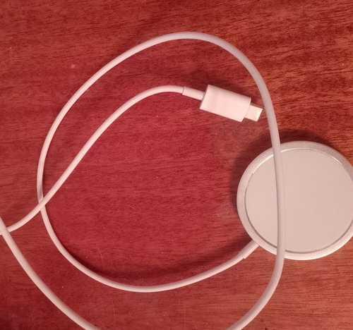 Беспроводная зарядка для iPhone