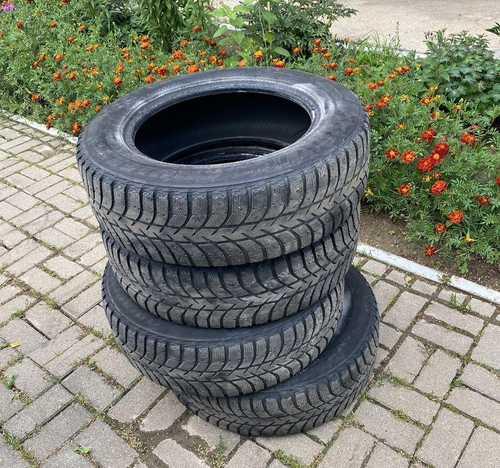 Bridgestone Alenza Sport 225/65 R17