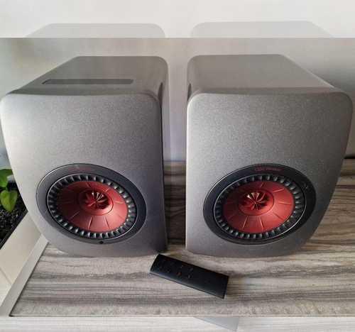 Колонки KEF LS50 Wireless и KEF Kube сабвуфер