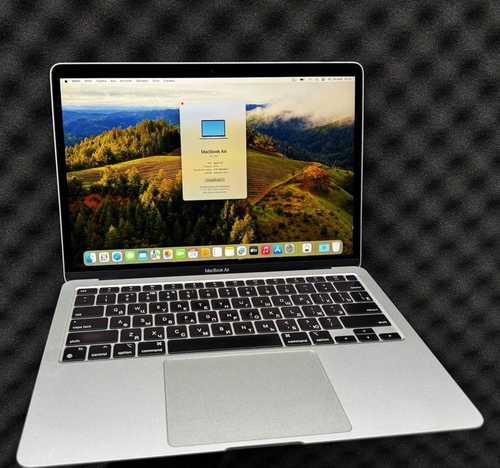 MacBook Air 13 M1 8/256gb (3цикла)