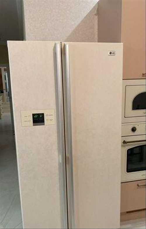 Холодильник LG двухдверный