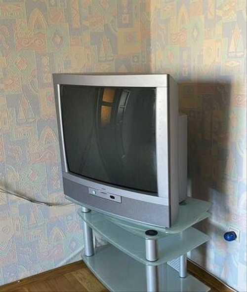 Цветной телевизор Loewe