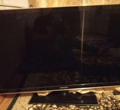 Телевизор samsung UE40D5000PW