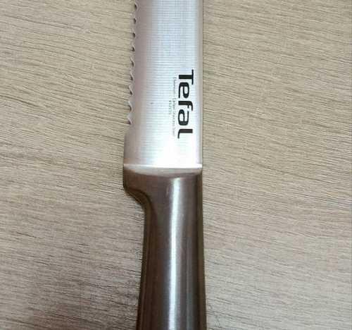Нож хлебный Tefal 20 см бу