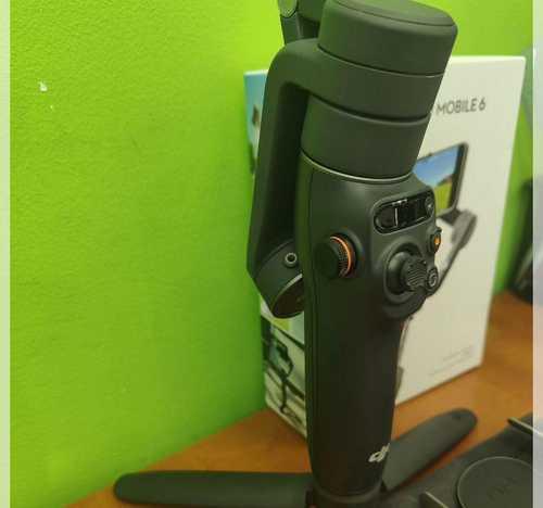 Стабилизатор Стедикам DJI Osmo Mobile 6