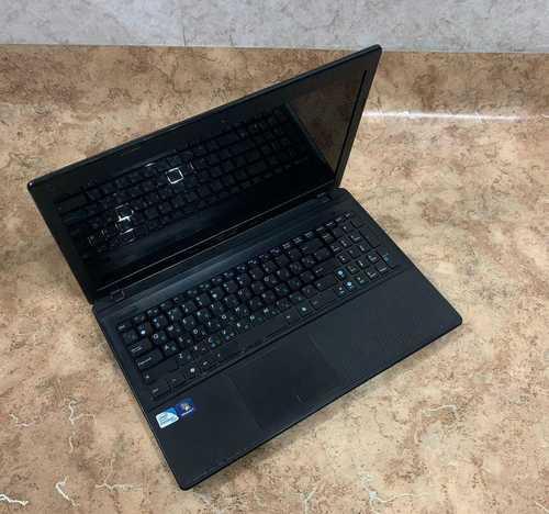 Ноутбук для игр и развлечений Asus 8GB RAM, 320GB