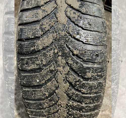 Bridgestone Blizzak Spike-01 215/50 R17