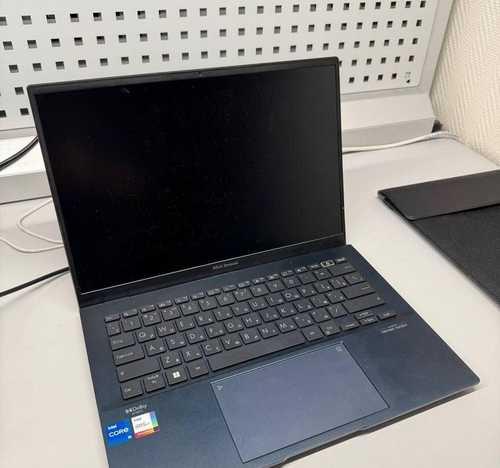 Ноутбук asus ZenBook 14 UX3402VA-KP315