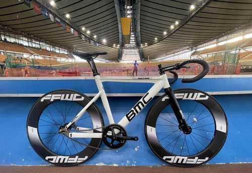 Трековый велосипед BMC Trackmachine 02