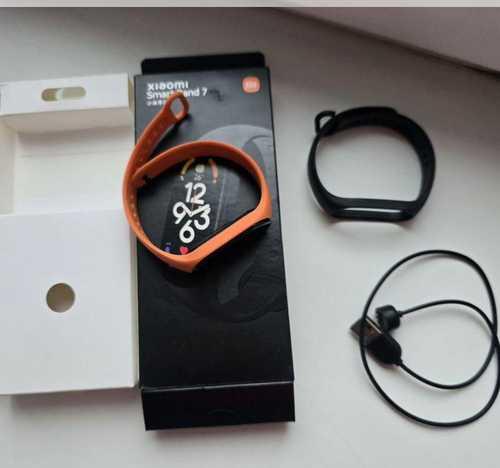 Продам фитнес браслет xiaomi band 7