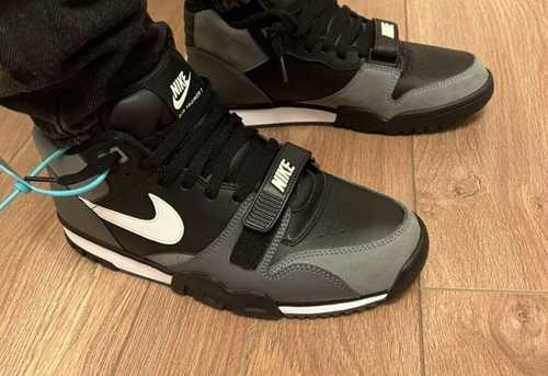 Nike air trainer 1