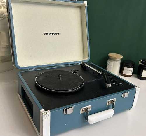 Виниловый проигрыватель Crosley Portfolio Portable