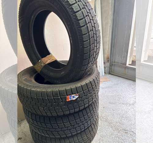 Nortec IM-10 215/65 R16 98
