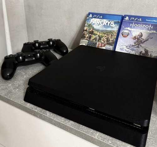 Sony playstation 4 slim