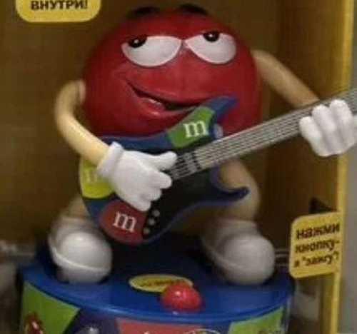 Игрушка M&M's музыкант рок-звезда