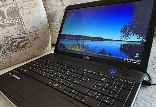15.6" Fujitsu LIFEBOOK A512, 128 ГБ, Core i3-3110M, RAM 4 ГБ, Intel HD Graphics 4000