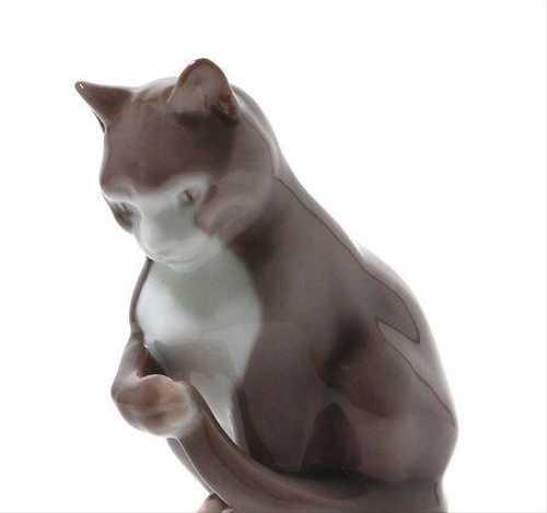 Фарфоровая фигура "Котёнок". Bing & Grondahl
