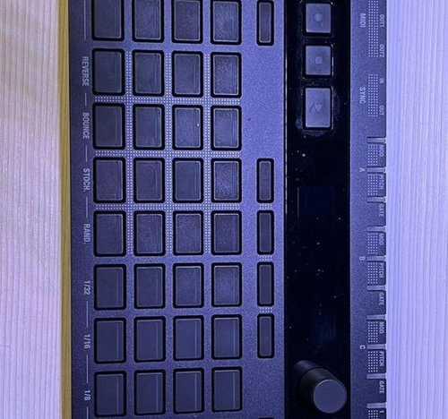 Korg SQ-64