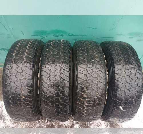 Goodyear Wrangler AT 245/75 R17