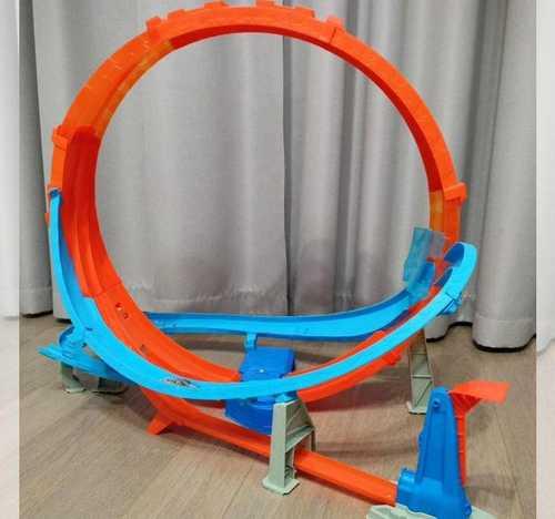 Гоночный трек Hot wheels