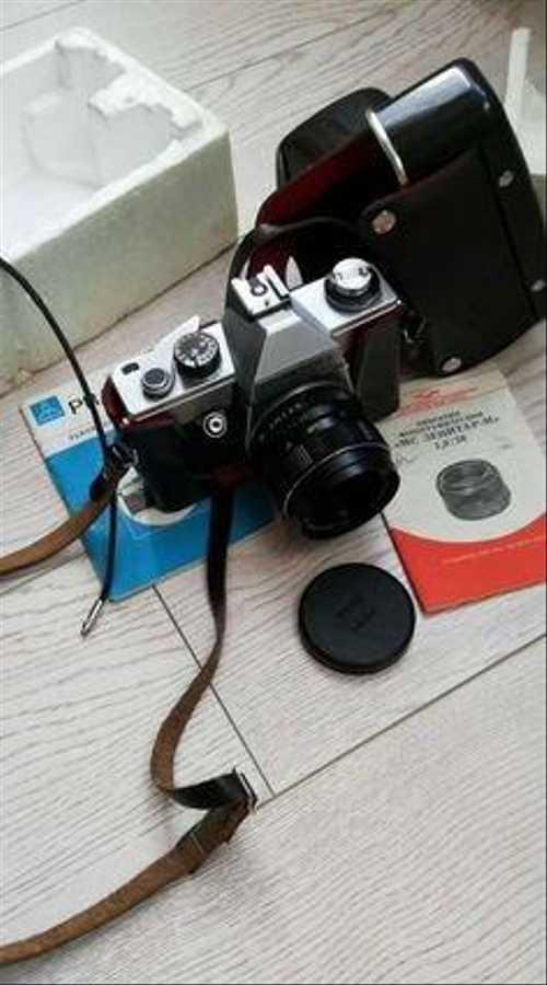 Плёночный фотоаппарат Praktika L с объективом