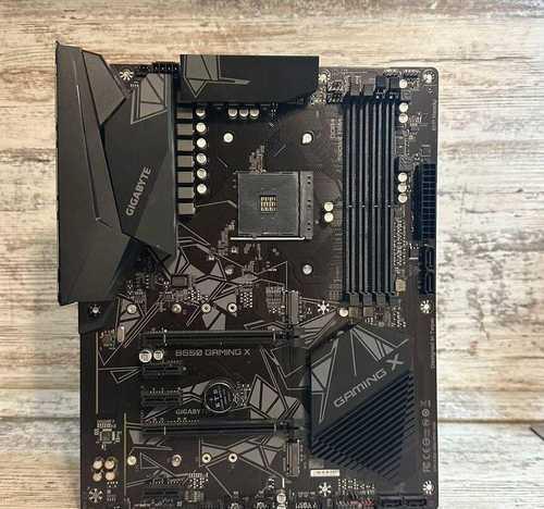 Материнская плата Gigabyte B550 Gaming X