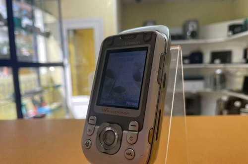 Телефон Sony Ericsson W550i