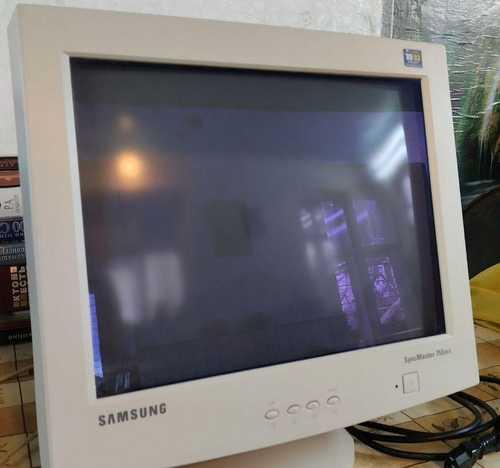 Монитор Samsung SyncMaster 755DFX