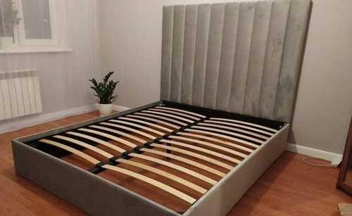Кровать двуспальная с подъёмным механизмом