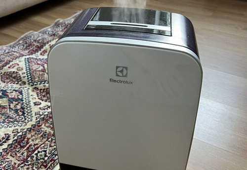 Увлажнитель Electrolux 3315D