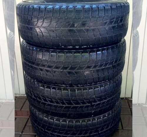 Bridgestone Blizzak WS-60 215/65 R16