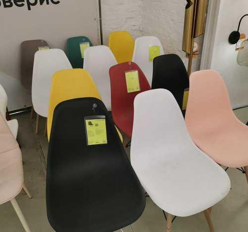 Стул Eames Style DSW