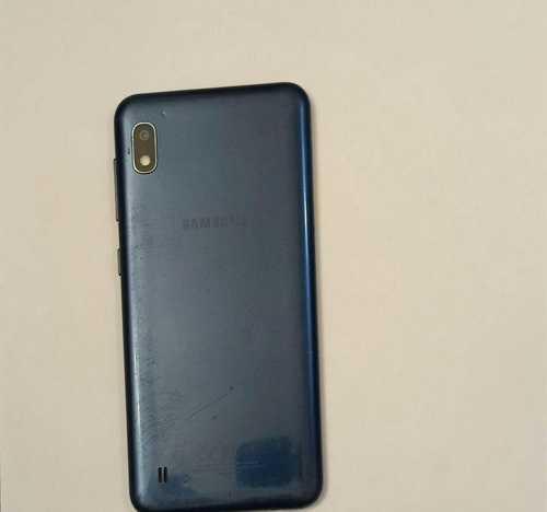 Samsung Galaxy A10, 4/32 ГБ