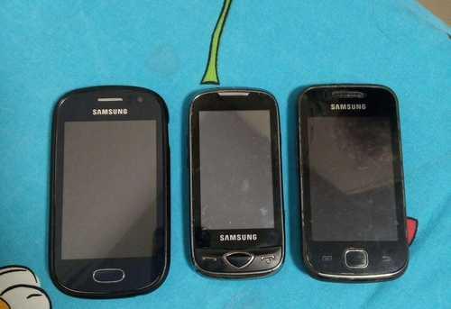 Samsung E2121B