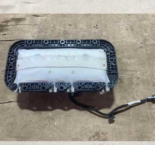 Подушка в торпедо пассажира BMW бмв G05 G06 Г05