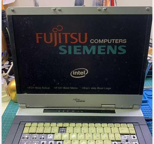 Fujitsu siemens amilo pro v2055