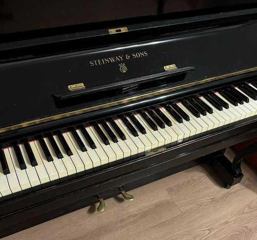 Пианино Steinway & Sons