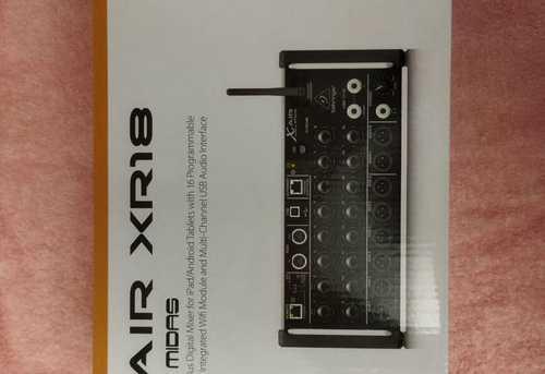 Цифровой микшер Behringer XR18