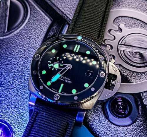 Часы Panerai luminor submarsible