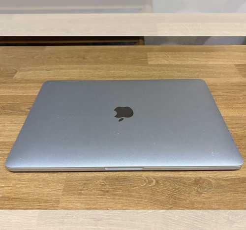 MacBook Pro 13 (2017), 256 ГБ, Core i5, 2.3 ГГц, RAM 8 ГБ, Intel Iris Plus Graphics 640