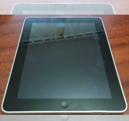 iPad (1поколение)